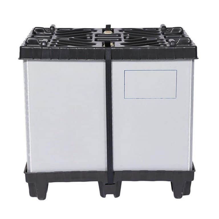 Collapsible plastic gaylord sleeve boxes with Divide